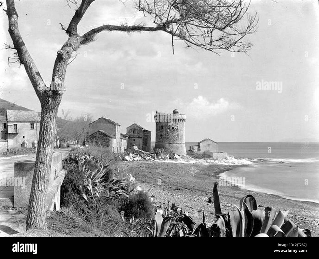 Tour de Miomo à Santa-Maria-di-Lota, en Corse, Georges-Louis Arlaud ...