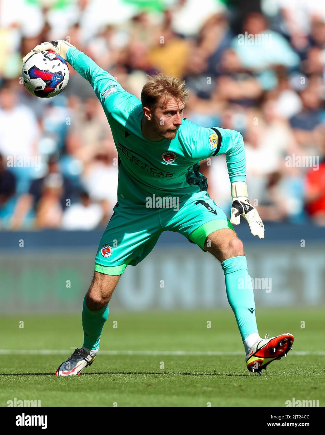 Reading Goalkeeper Joe Lumley during the Sky Bet Championship match at ...