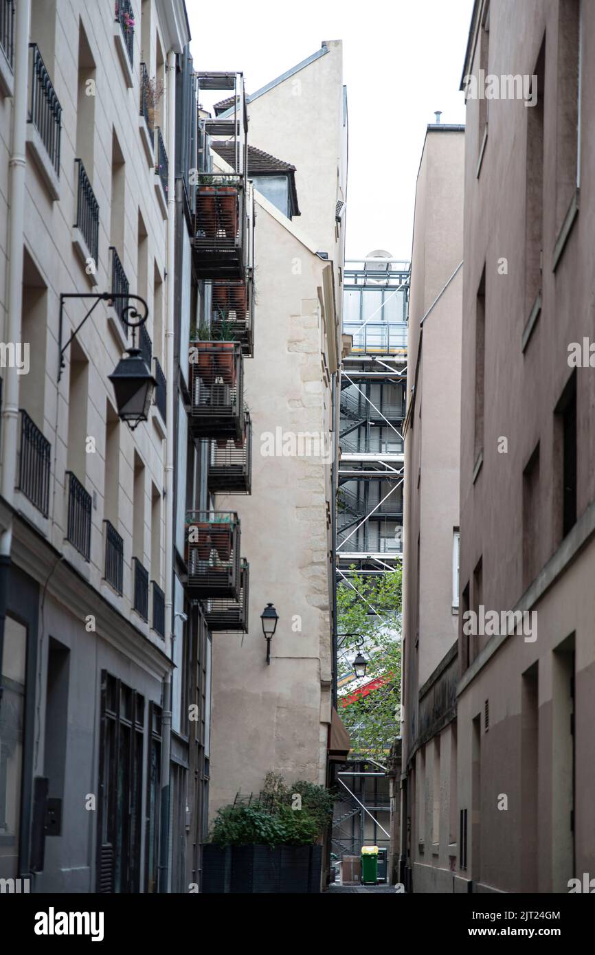 Building and alley in Paris, France Stock Photo - Alamy
