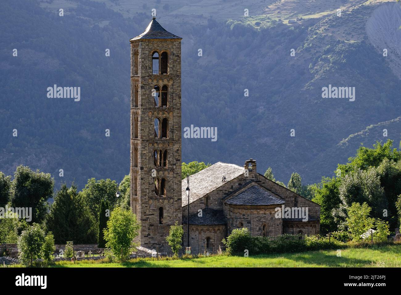 Catalan romanesque churches hi-res stock photography and images - Alamy