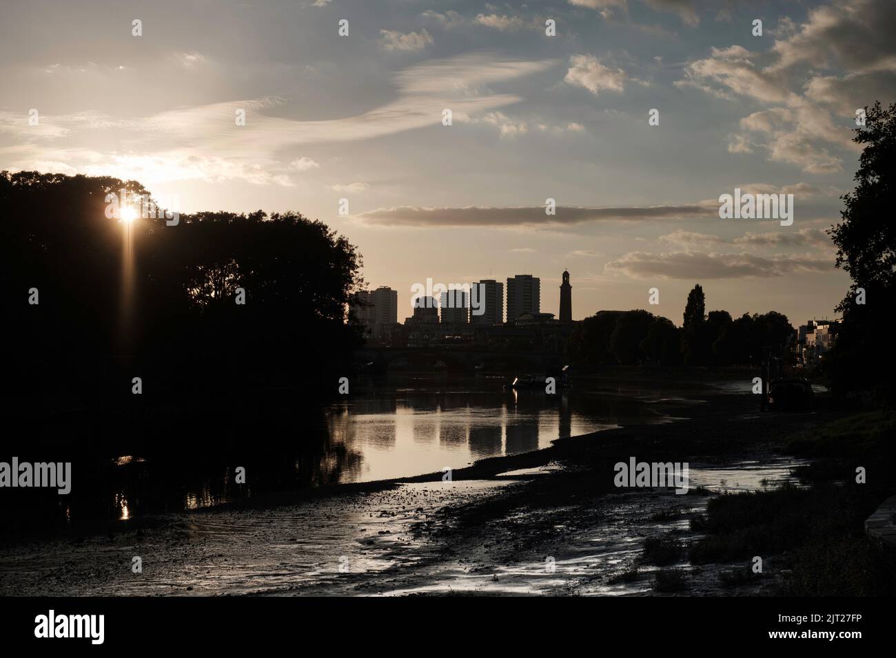 Chiswick london river hi-res stock photography and images - Alamy