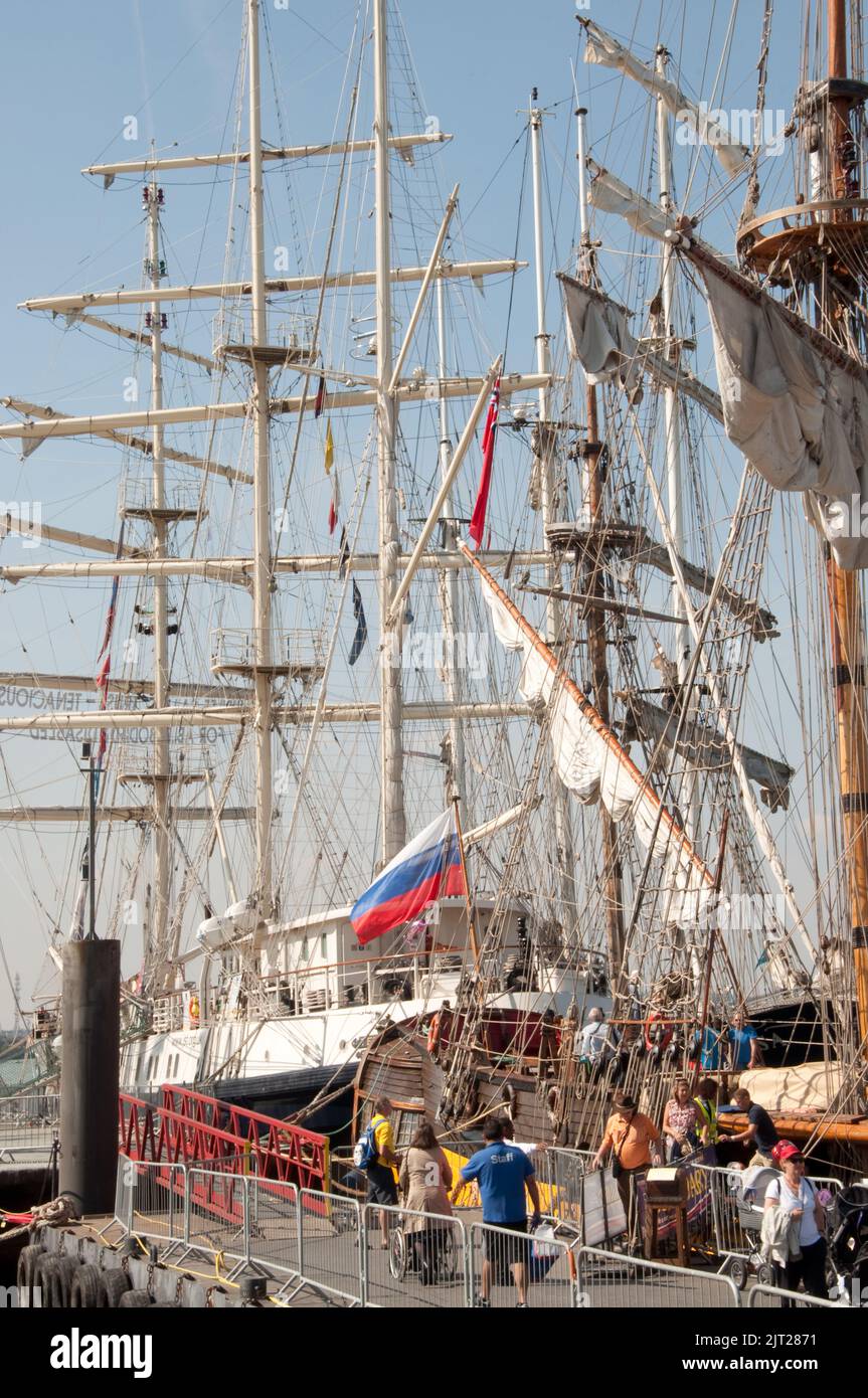 Masts and Rigging of Tall Ship, Tall Ship Festival, River Thames ...