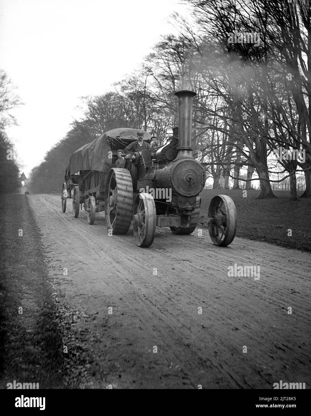 Traction engine YORYM-S197 Stock Photo - Alamy