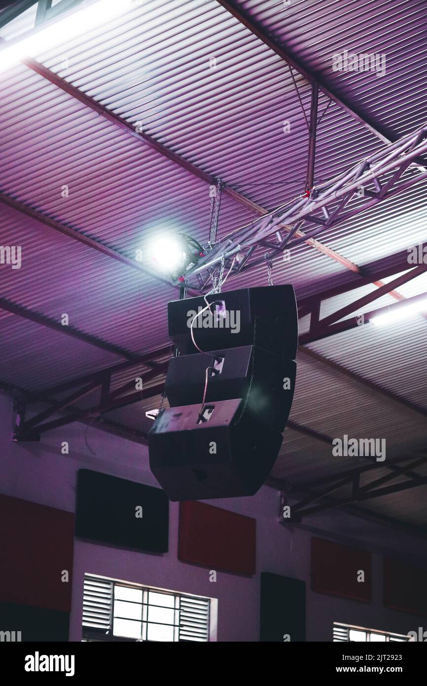 Stage sound system speaker hi-res stock photography and images - Alamy