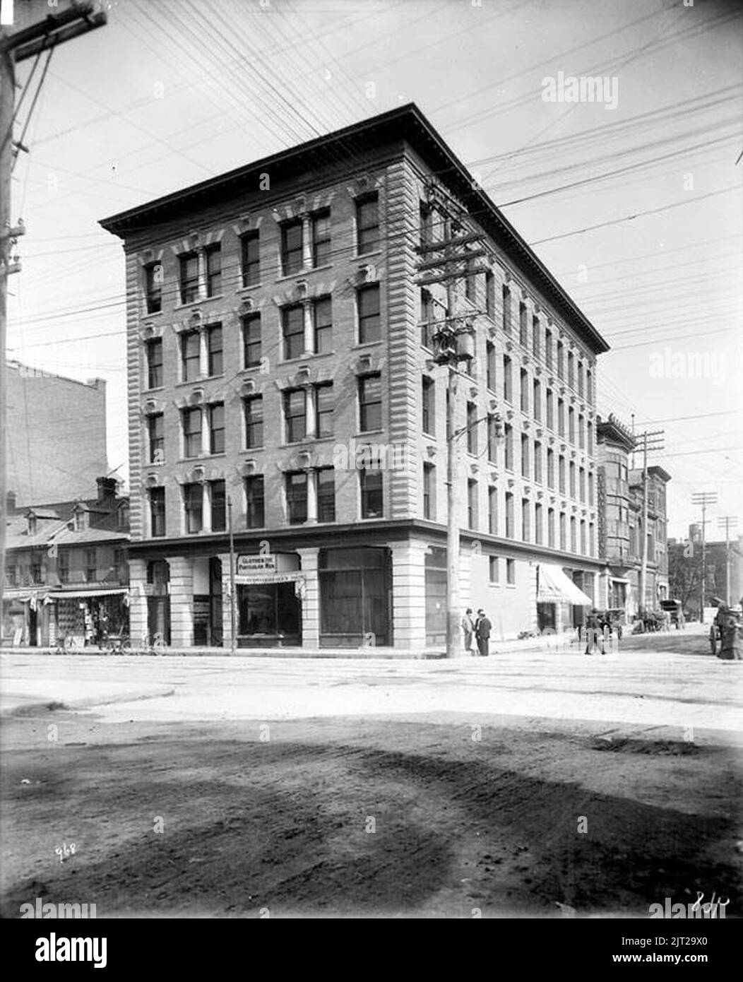 1910 building Black and White Stock Photos & Images - Alamy