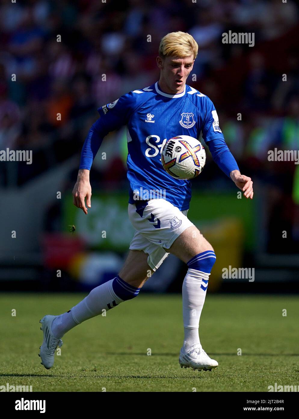 Anthony gordon 2022 brentford hi-res stock photography and images - Alamy