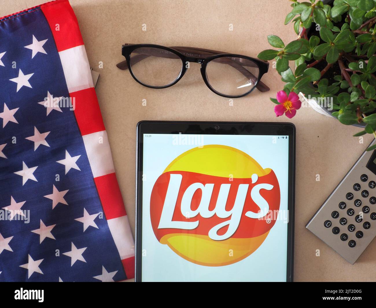 Lays logo hi-res stock photography and images - Alamy