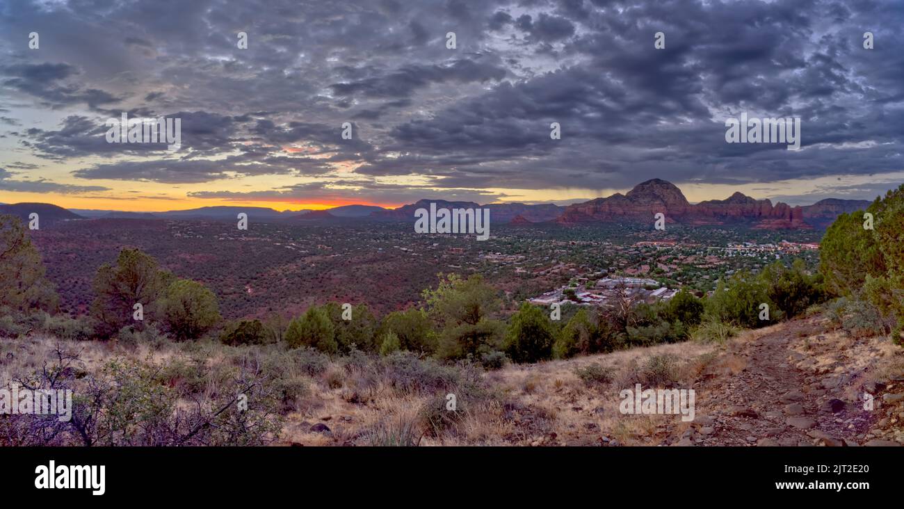 Sedona Arizona viewed from the west side of Airport Mesa Loop Trail ...