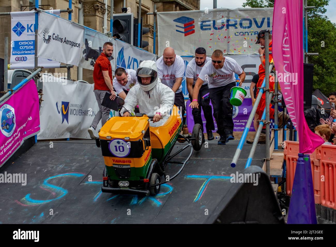 Dast carts hi-res stock photography and images - Alamy