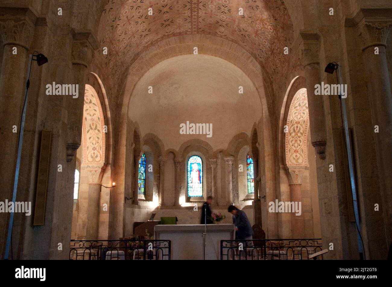 French romanesque architecture hi-res stock photography and images - Alamy