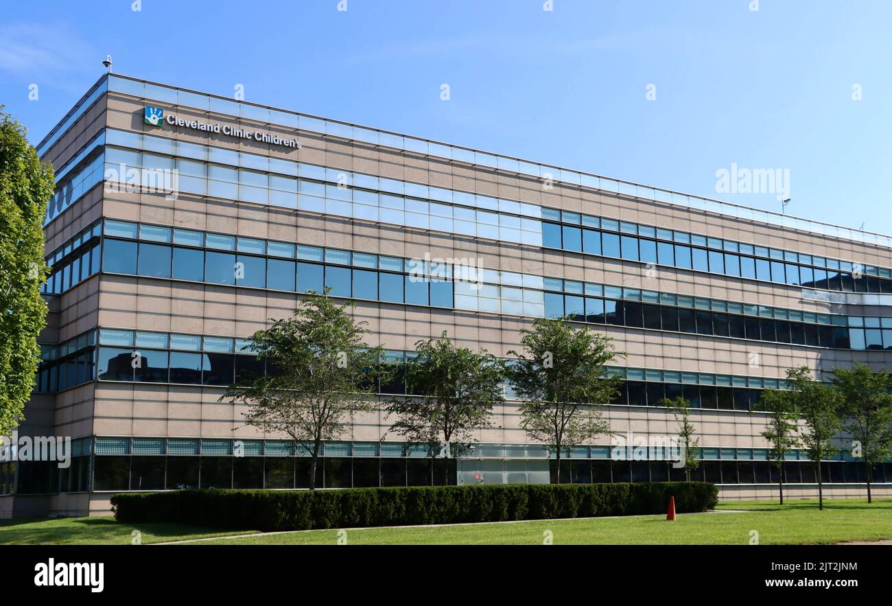 Cleveland Clinic Children's hospital at the main campus Stock Photo - Alamy