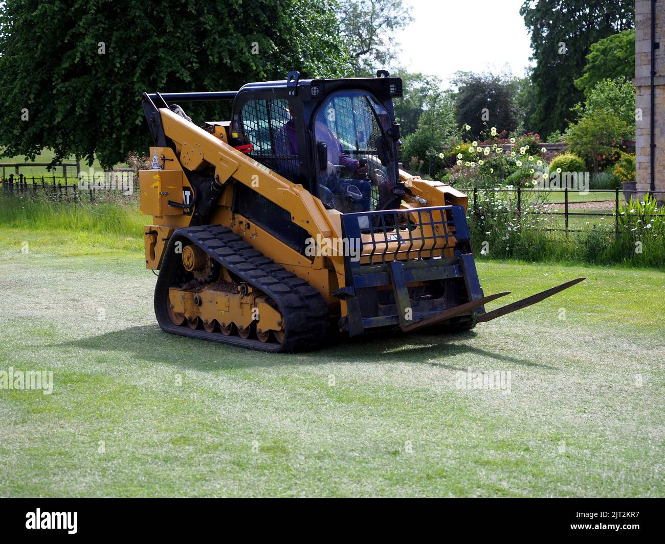 Caterpillar Compact Tracked Loader Skidsteer Stock Photo - Alamy