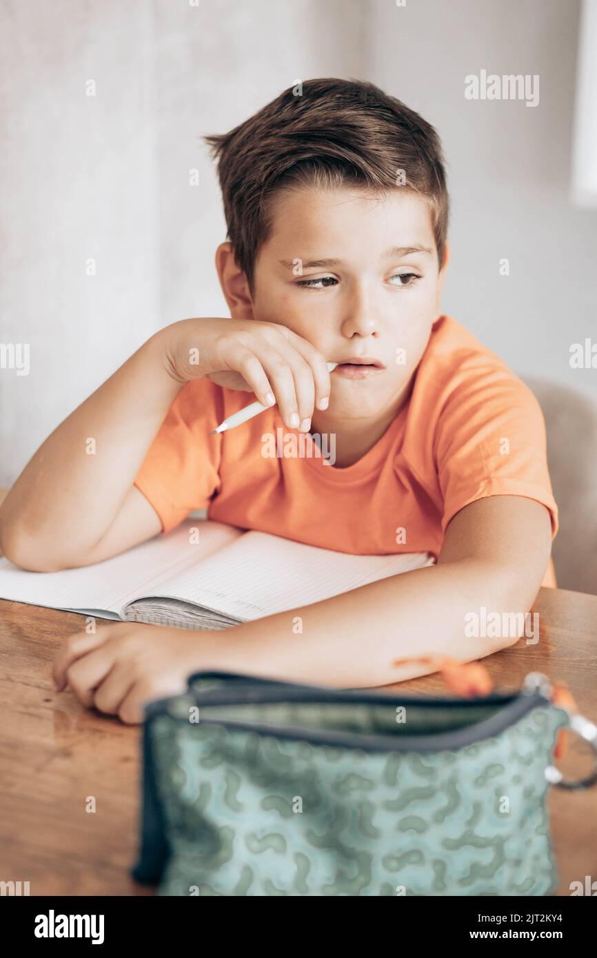 Case study child hi-res stock photography and images - Alamy