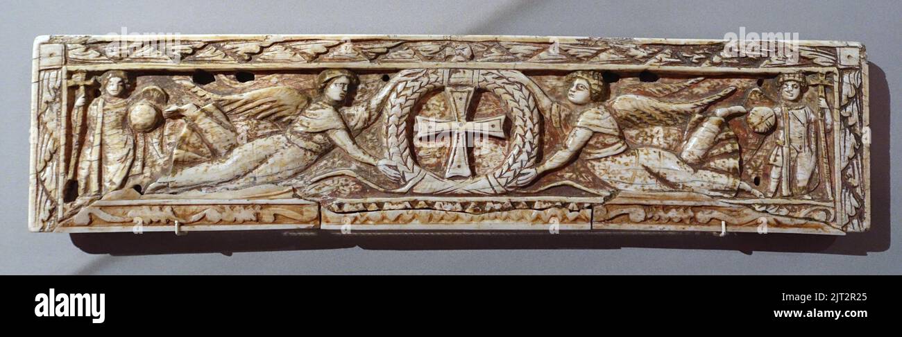 Transverse panel hi-res stock photography and images - Alamy