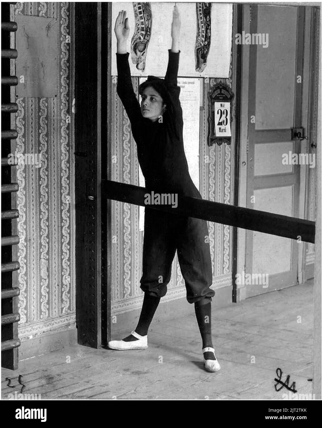 Travail à la bomme, école normale de Pau (1903-13 Stock Photo - Alamy
