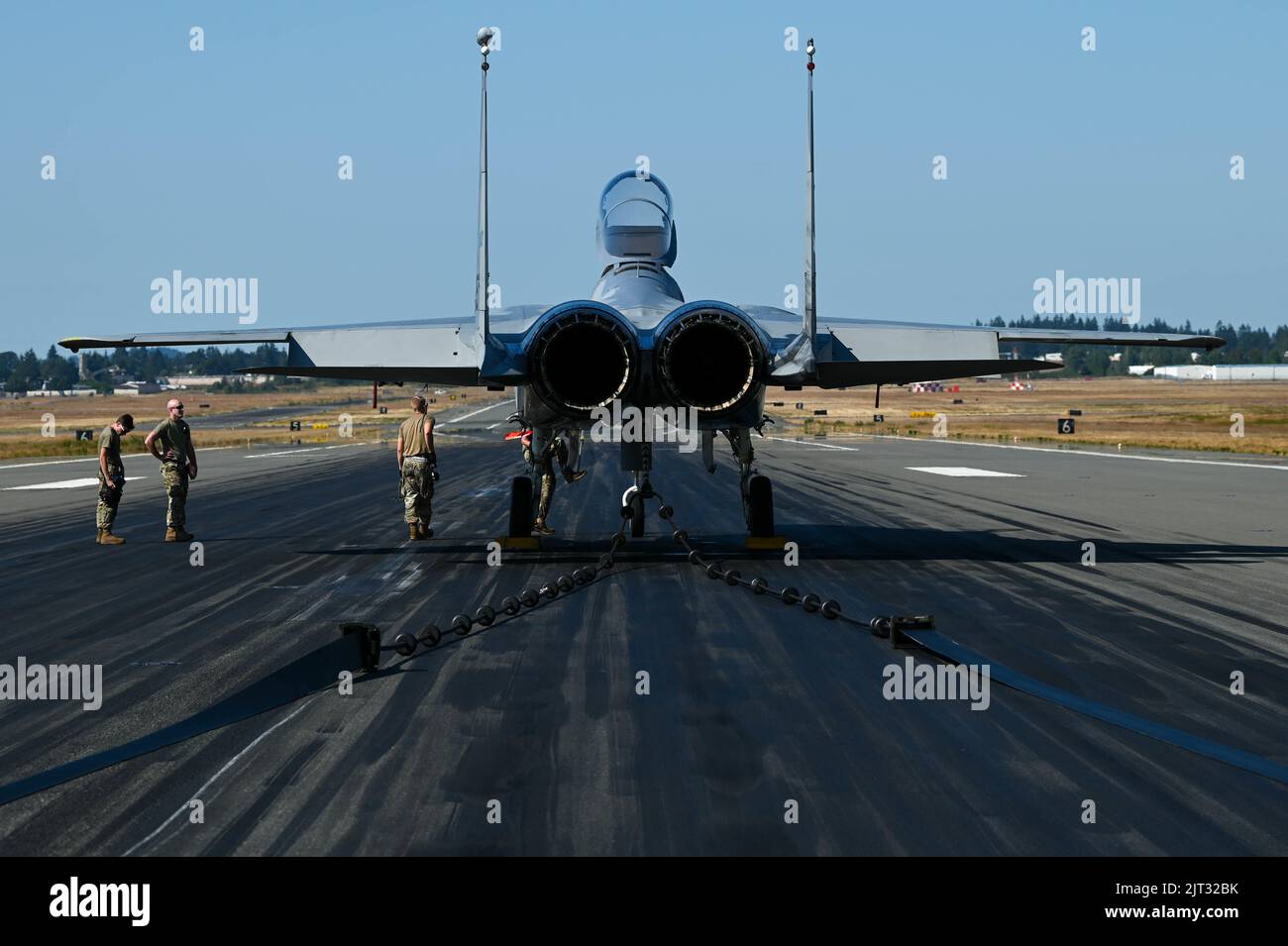 U.S. Air Force Airmen with the Oregon Air National Guard’s 142nd ...