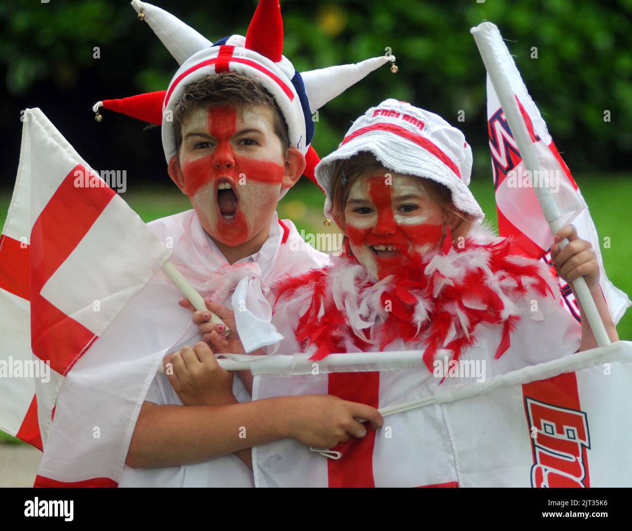 4 YEAR OLD HANNAH WALKER AND HER BROTHER 10 YEAR OLD MATTHEW WALKER ARE ...