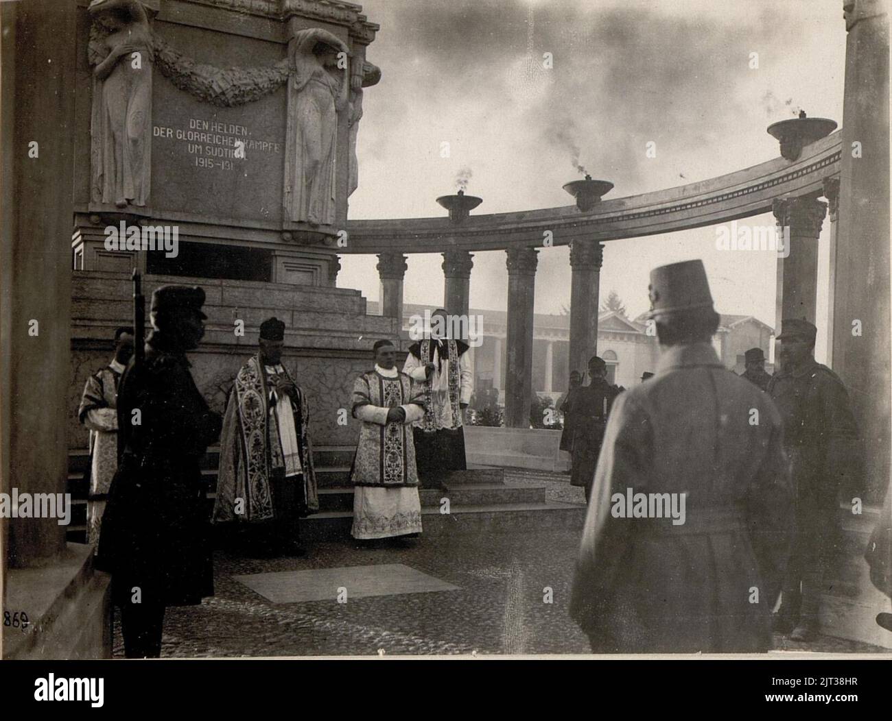 Trient.Enthüllung des Kriegerdenkmals am Friedhof Stock Photo - Alamy