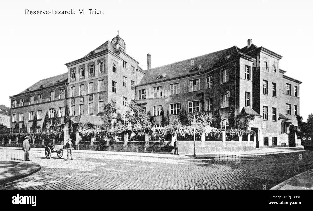 Trier, Reserve-Lazarett VI (1 WK) retusche sw Stock Photo - Alamy