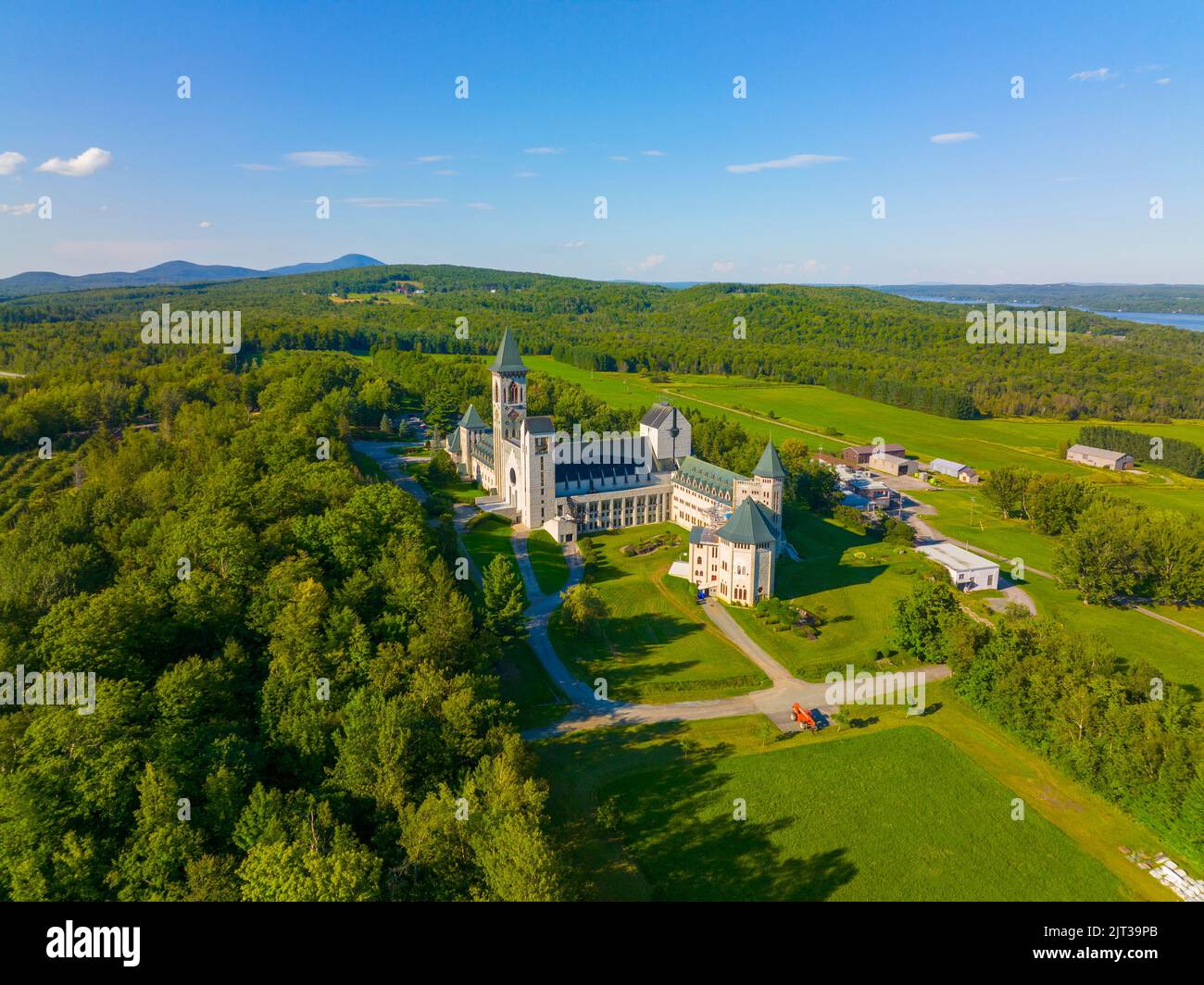 Quebec house in parish hi-res stock photography and images - Alamy