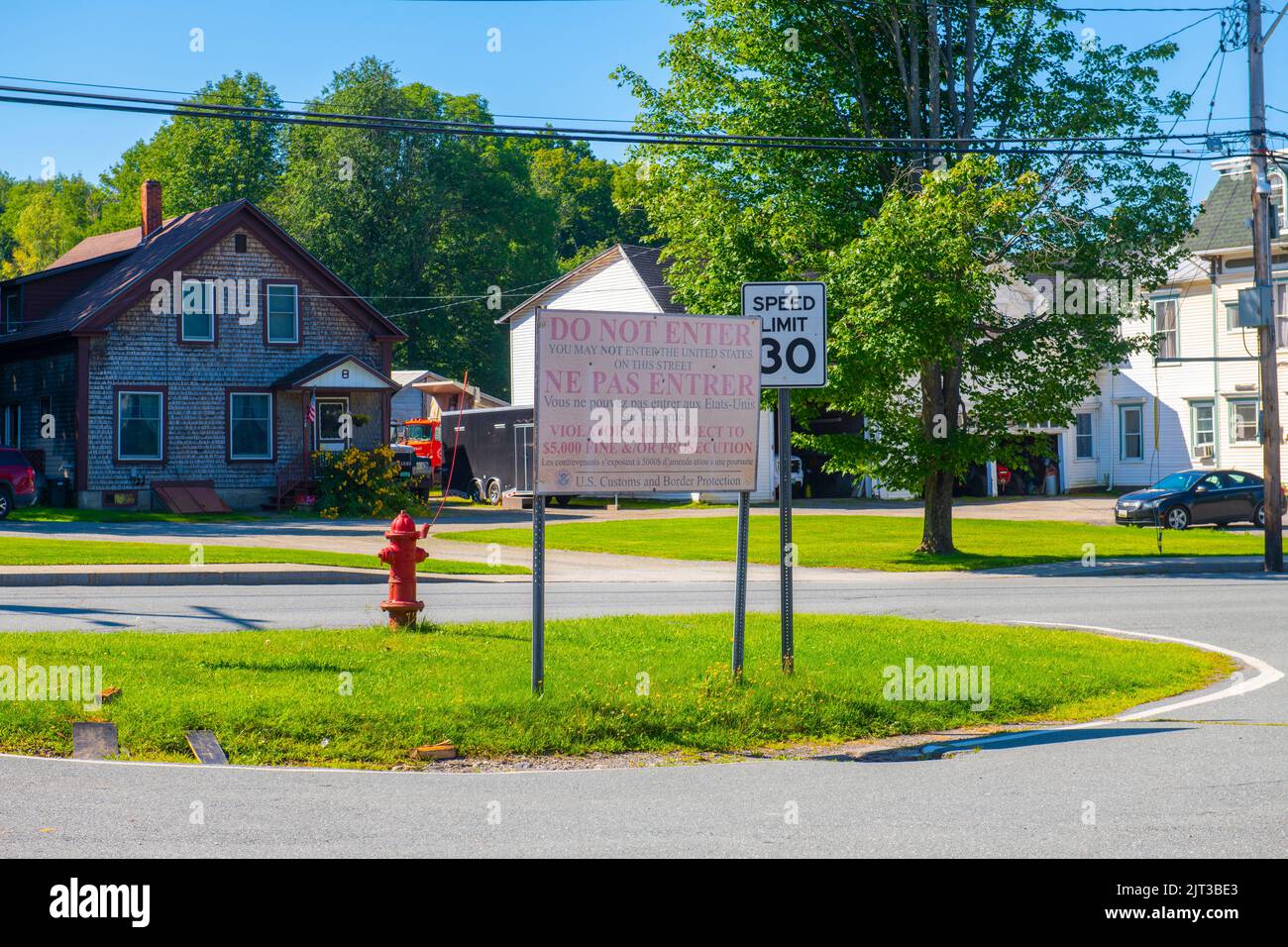 Vermont canada border hi-res stock photography and images - Alamy