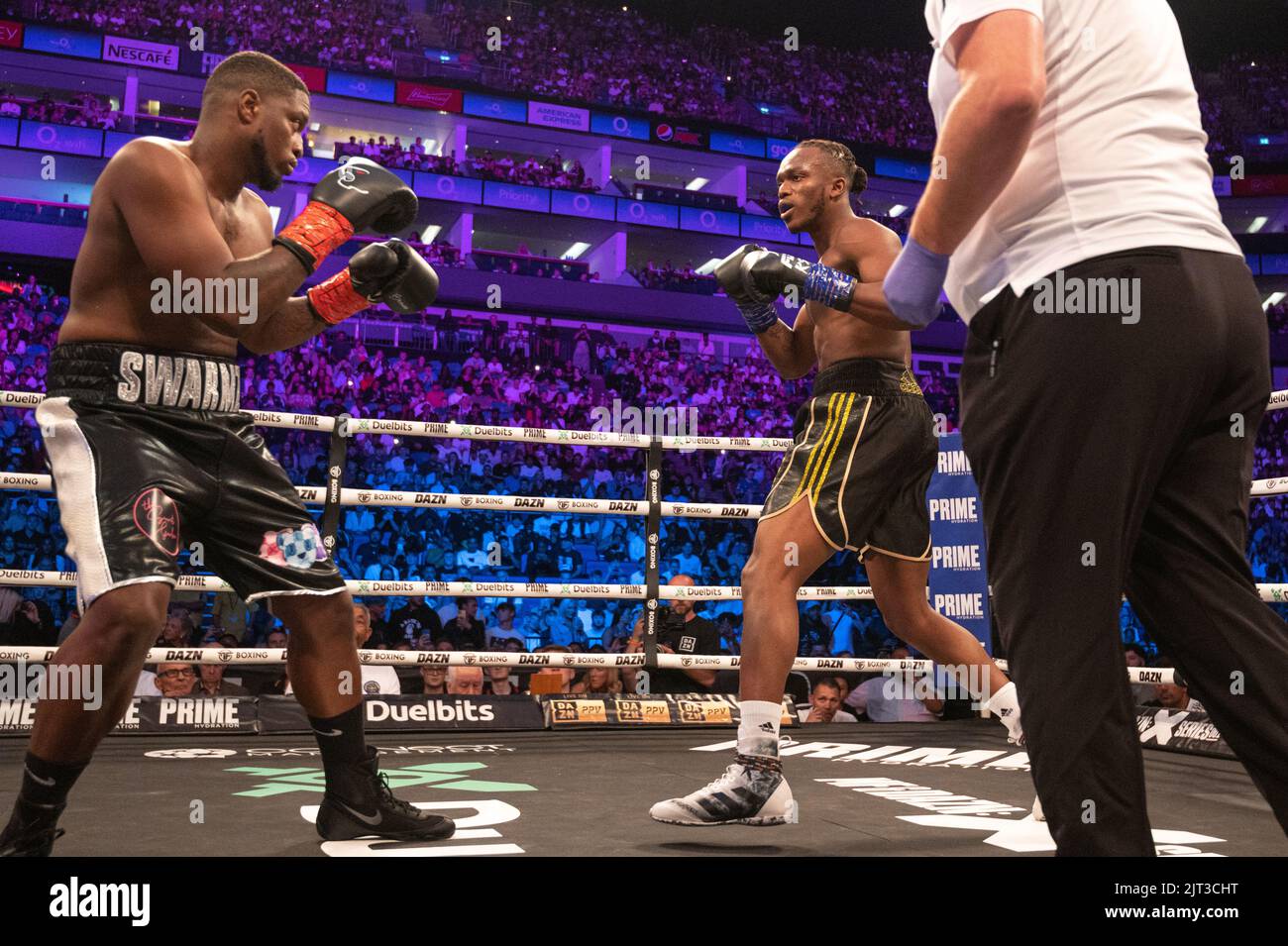 Youtube personality KSI and rapper Swarmz during their ‘Two Fights in ...