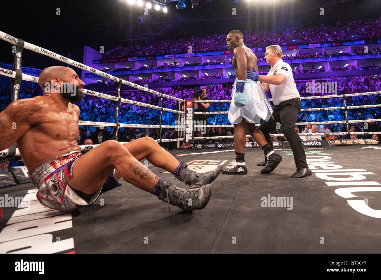 Youtube personalites Deji and Fousey during their light heavyweight ...