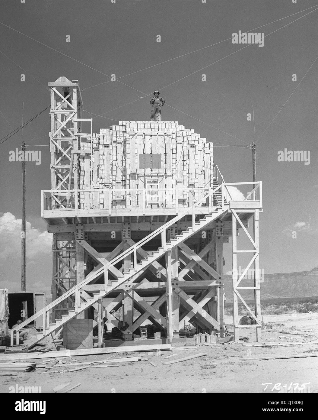 Trinity Test - 100 Ton Test - High Explosive Stack 001 Stock Photo - Alamy