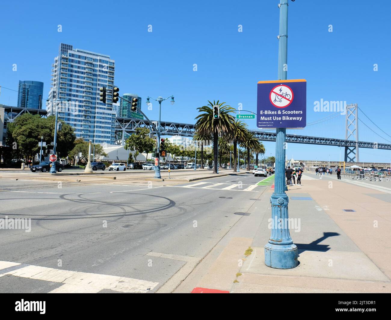No e bikes sign hi-res stock photography and images - Alamy