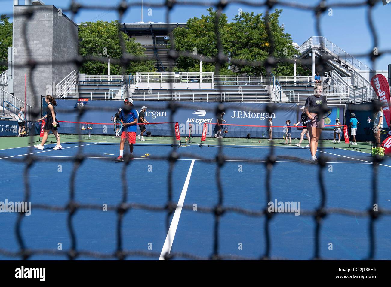 Us open attendance hi-res stock photography and images - Alamy