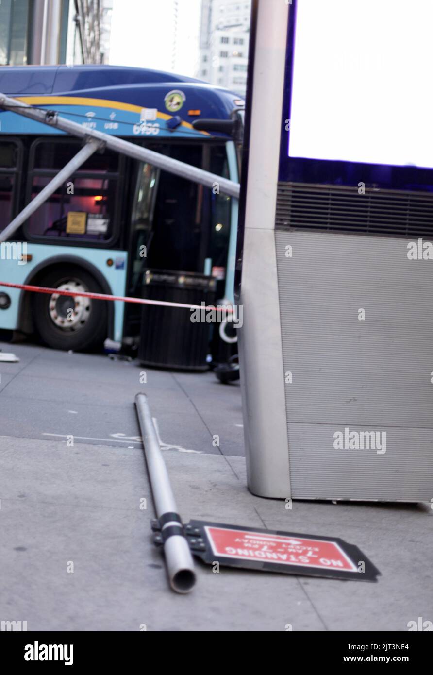 New York, USA. 27th Aug, 2022. (NEW) MTA Bus involved in an accident with only one woman injured ...
