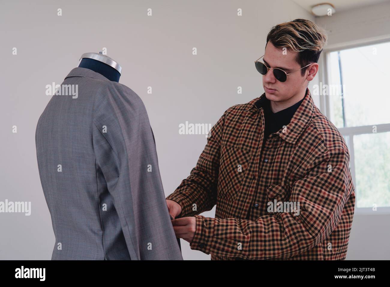 Finishing dress hi-res stock photography and images - Alamy