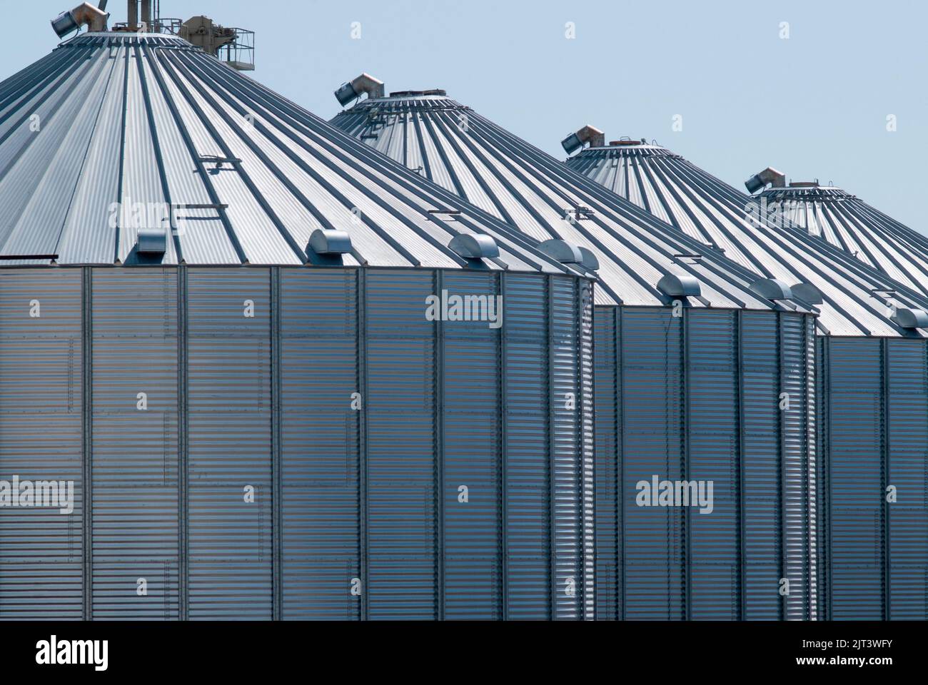Grain storage tanks hi-res stock photography and images - Alamy