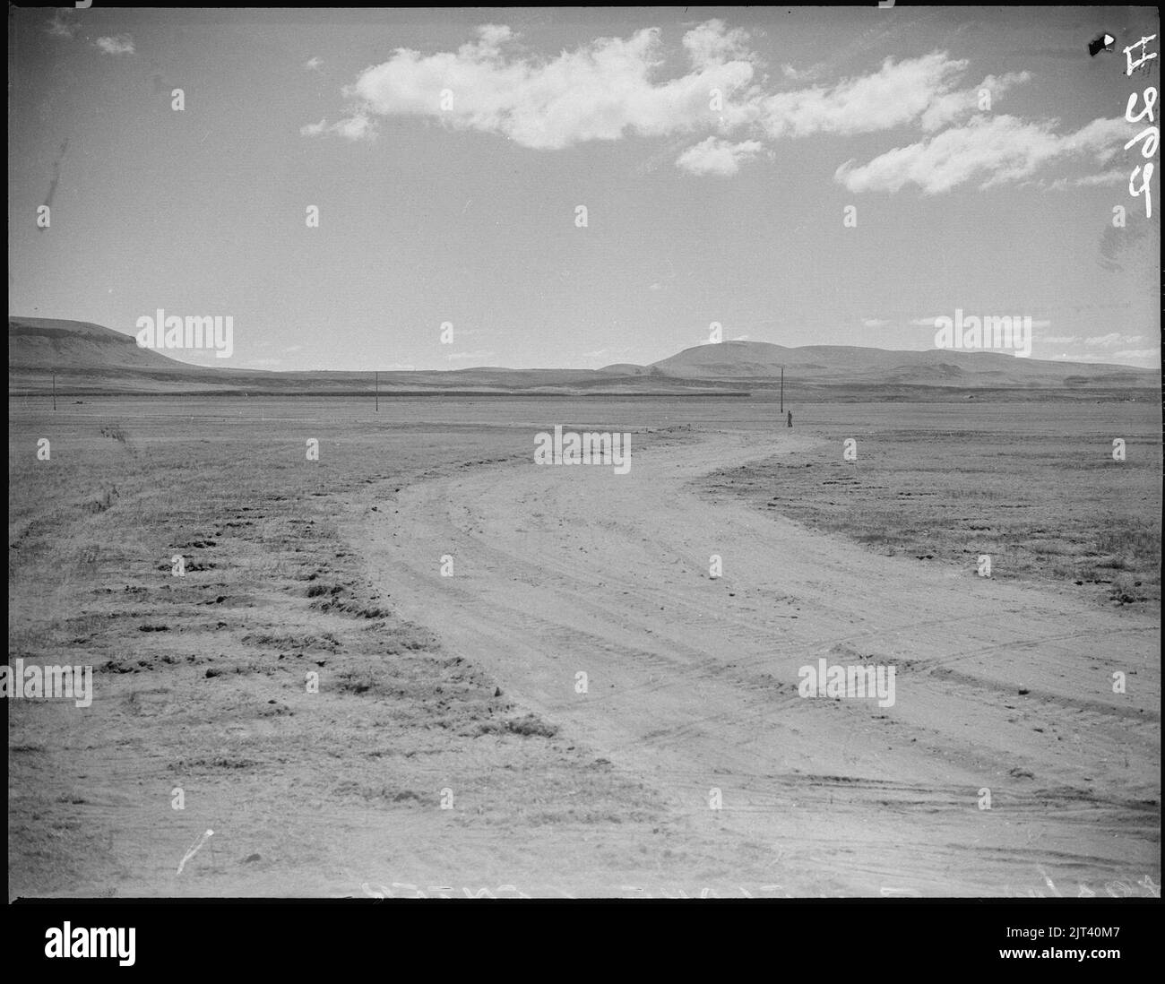 War relocation authority center hi-res stock photography and images - Alamy