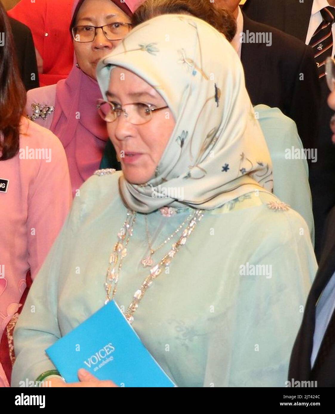 Tunku azizah of Pahang (cropped Stock Photo - Alamy