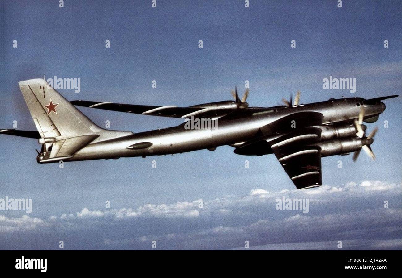 Tupolev Tu-95 Bear side view aft 1984 Stock Photo - Alamy