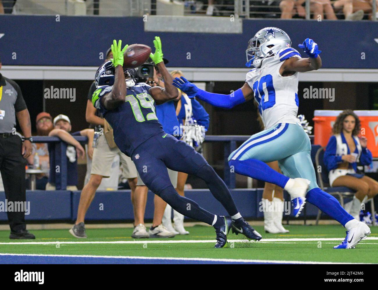 August 26 2022: Seattle Seahawks wide receiver Penny Hart (19) catches ...
