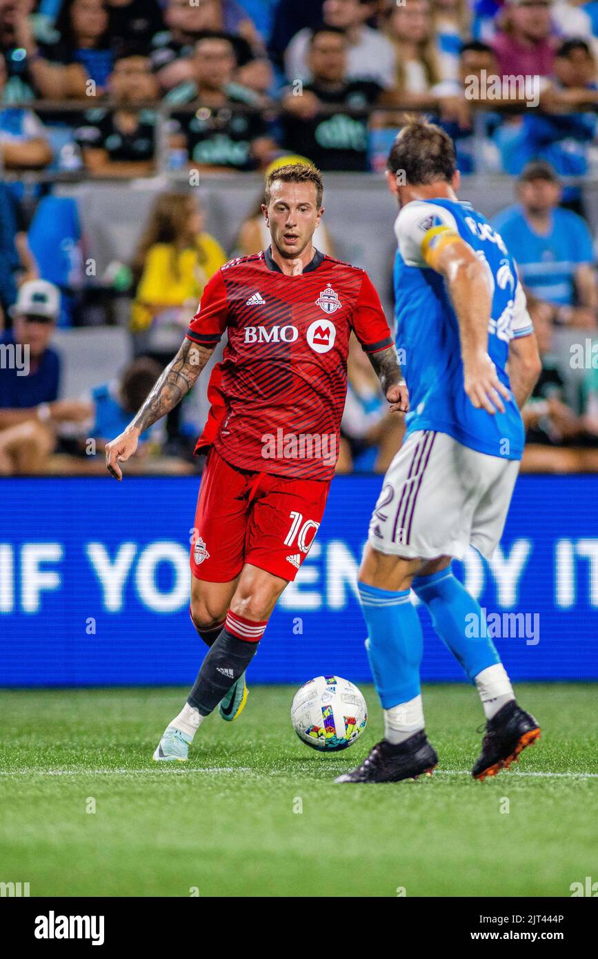 August 27, 2022: Toronto FC midfielder Alejandro Pozuelo (10) goes up ...