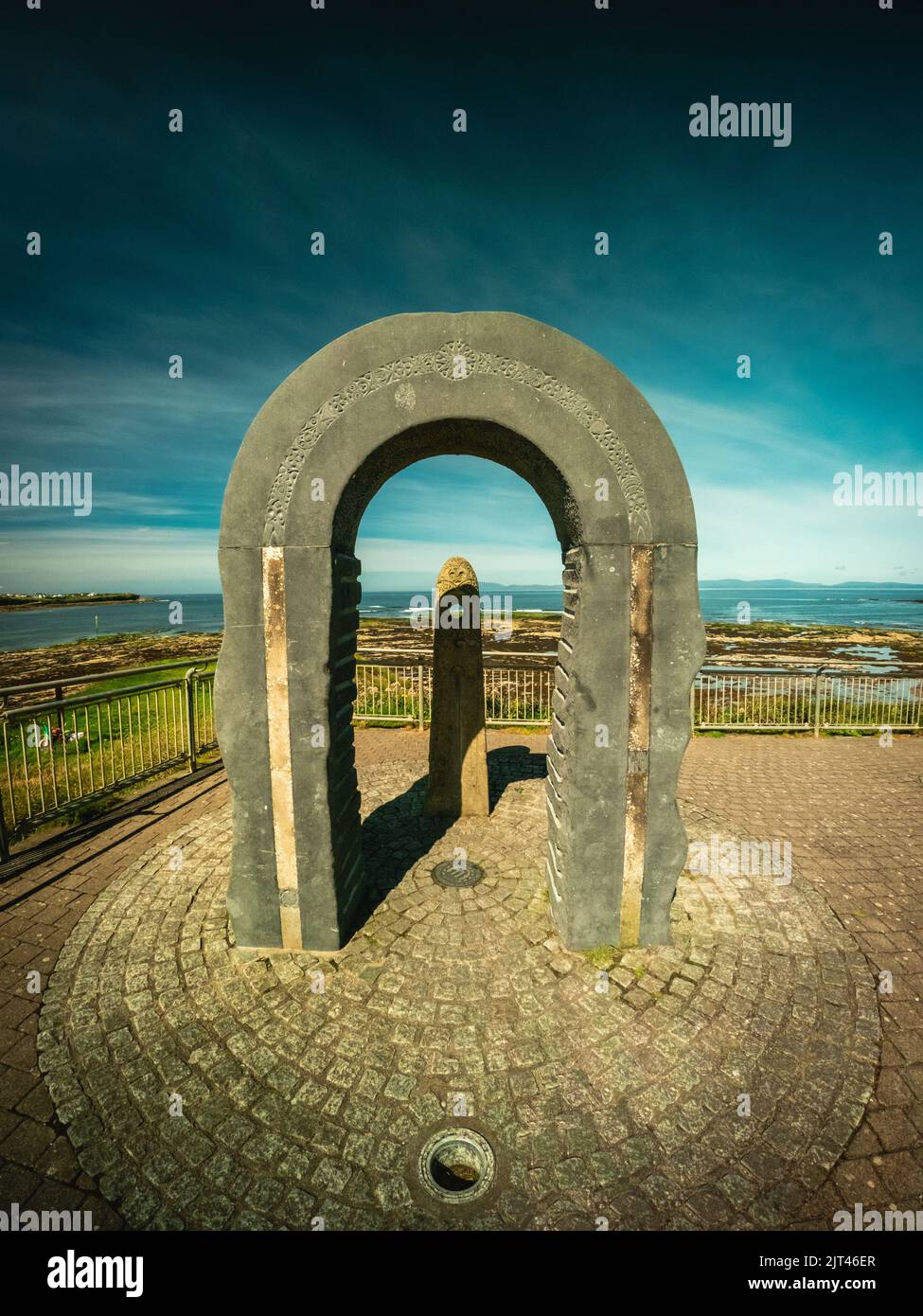 The famous Carraige na Nean (Rock of the birds) sculpture on Bundoran ...