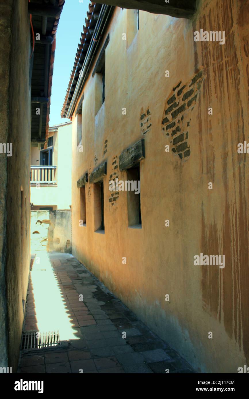 Covered alley stone walls hi-res stock photography and images - Alamy