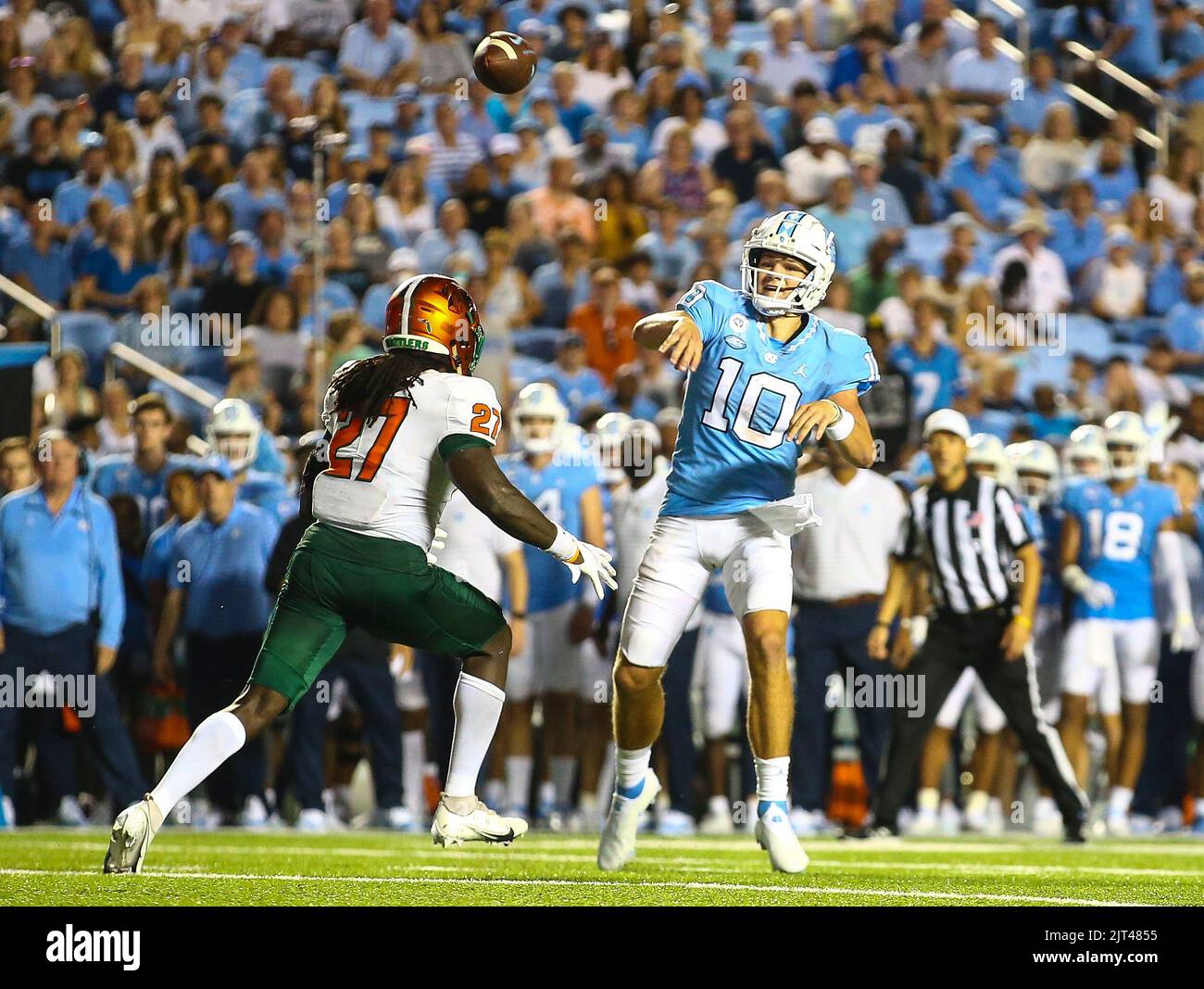 August 27, 2022: North Carolina freshman Drake Maye( 10) passes the ...