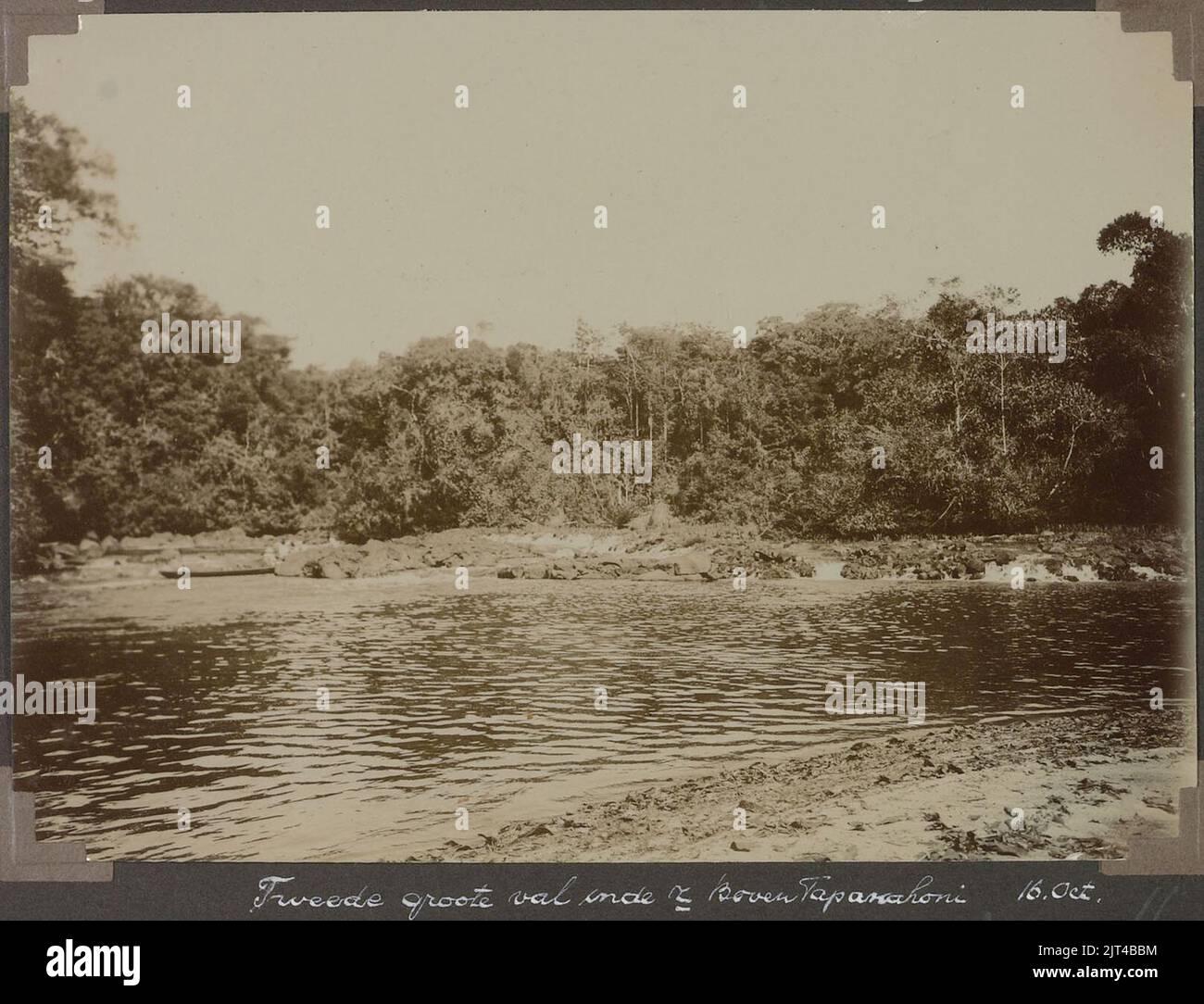 Tweede groote val in de rivier Boven Tapanahoni (16 Oktober Stock Photo ...