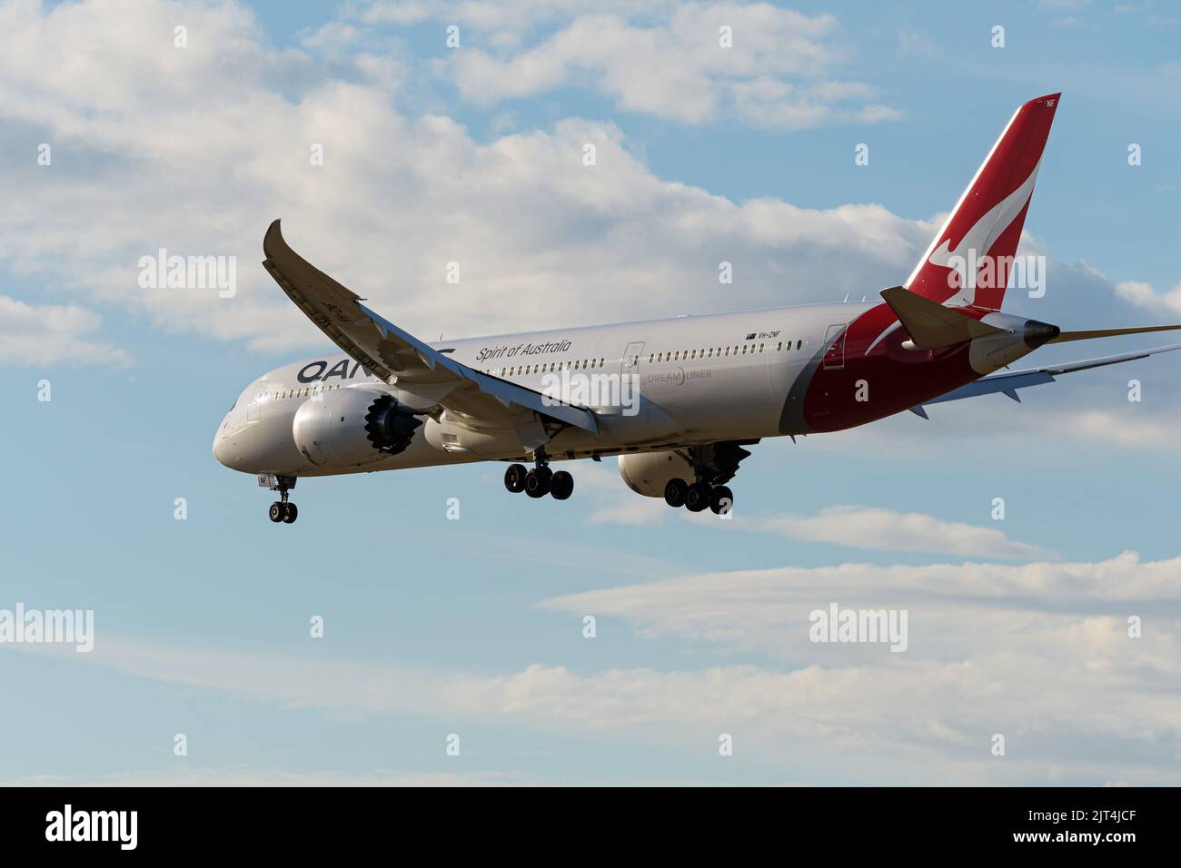 Richmond, British Columbia, Canada. 27th Aug, 2022. A Qantas Boeing 787 ...