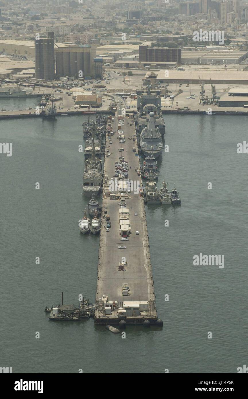 Bahrain navy hi-res stock photography and images - Alamy