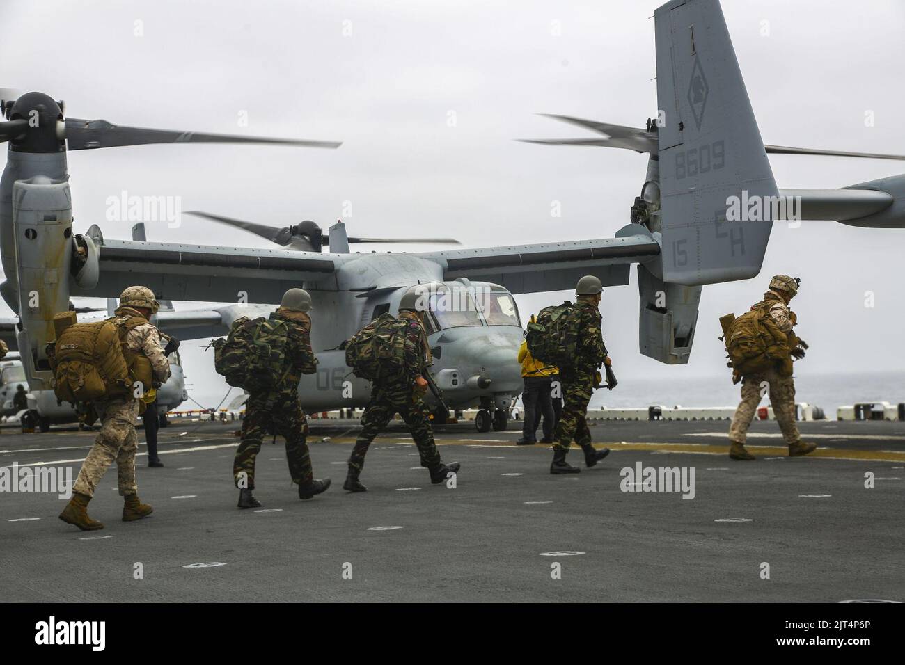 U.S Marines Onload to The USS Wasp for Deployment (28270310036 Stock ...