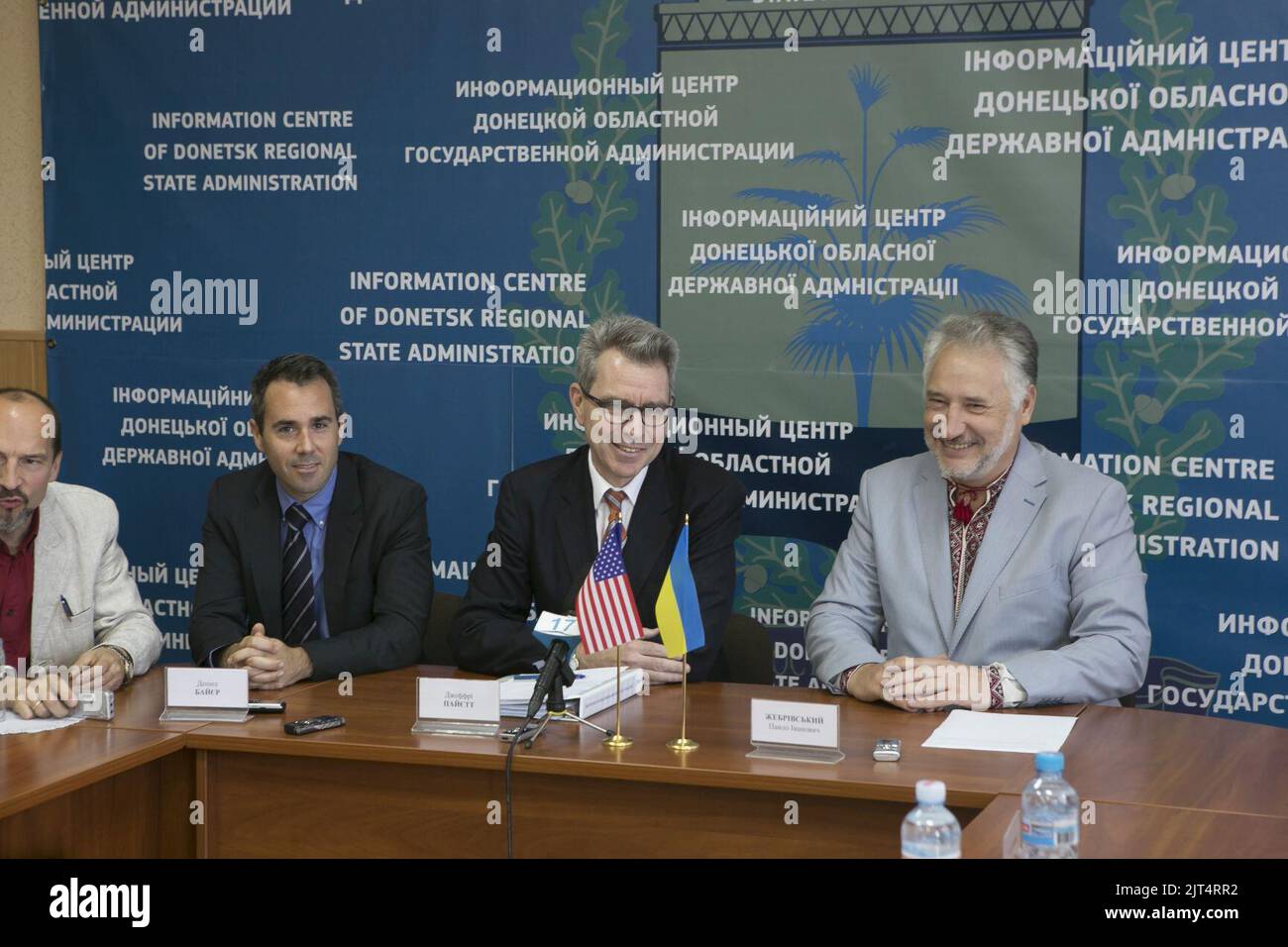 U.S. Ambassador to Ukraine Geoffrey Pyatt and U.S. Ambassador to the ...