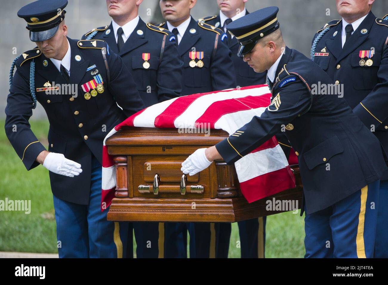 U.S. Army Sgt. Repatriation at Arlington National Cemetery (36486510335 ...
