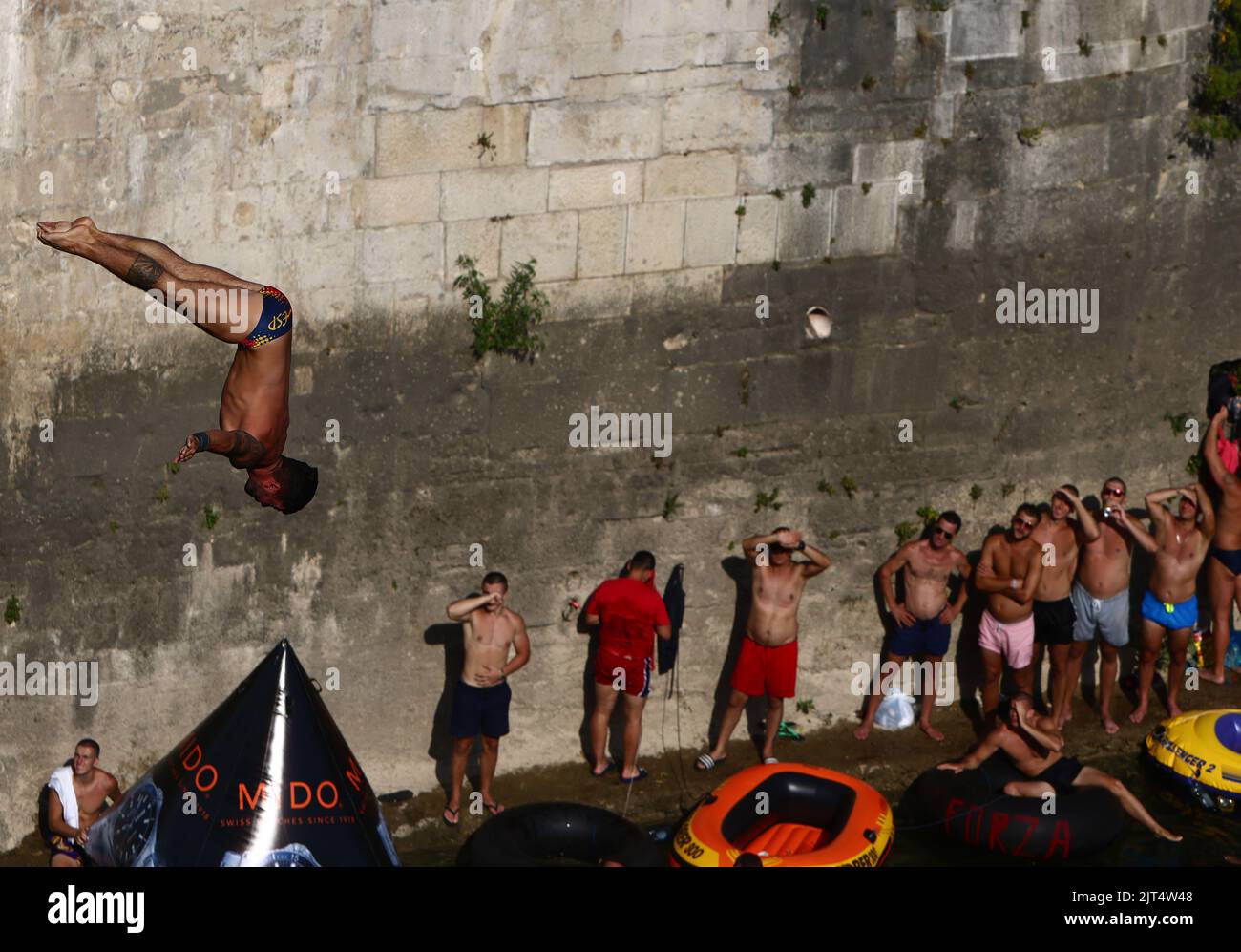 Red bull diving competition town hi-res stock photography and images ...