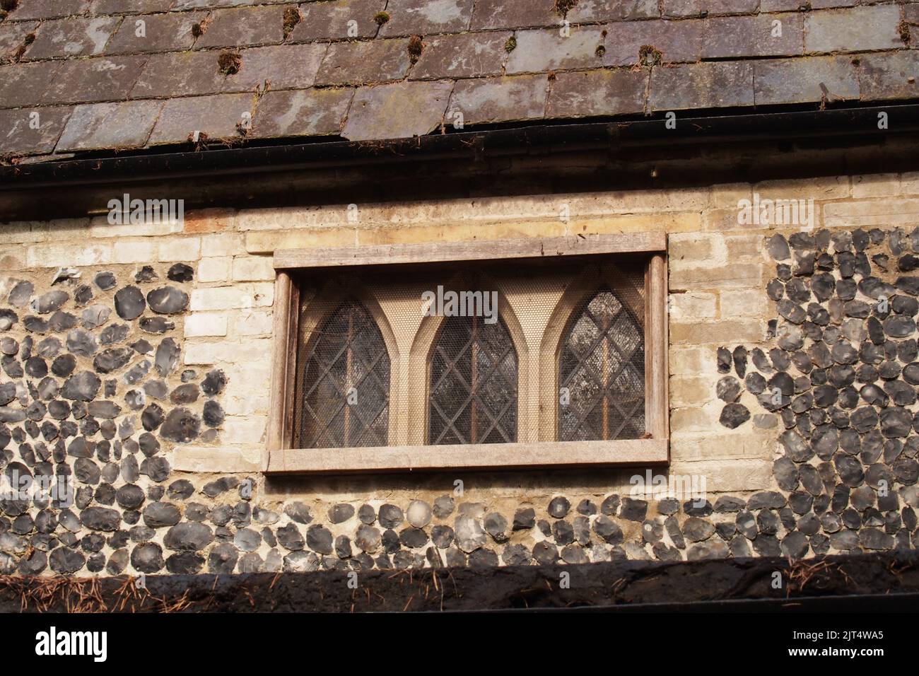 An example of flintknapping in the walls of the Edward Bliss gothic ...