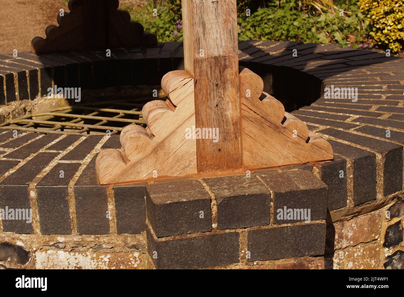 Garden brick flint hi-res stock photography and images - Alamy